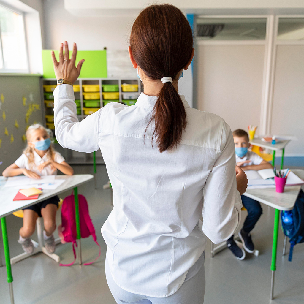 Cómo Ser Asistente de Aula: Requisitos, Tareas y Sueldo Promedio - Blog